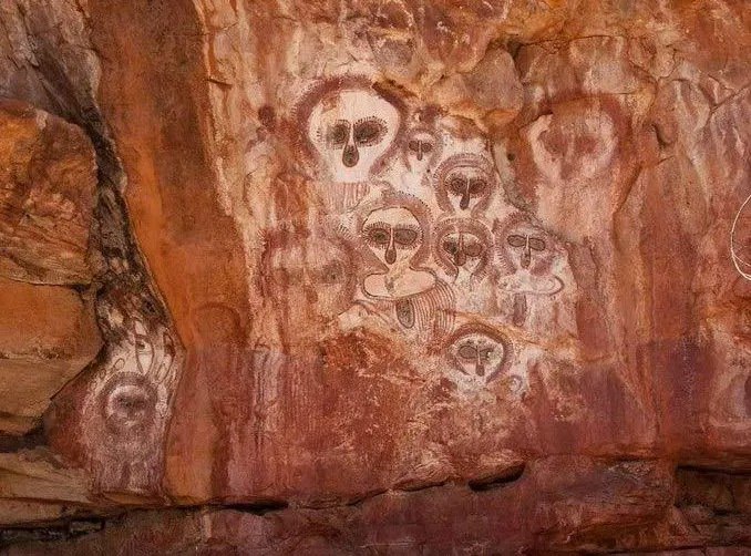 Studies suggest that Aboriginal Australians migrated to the area known ...